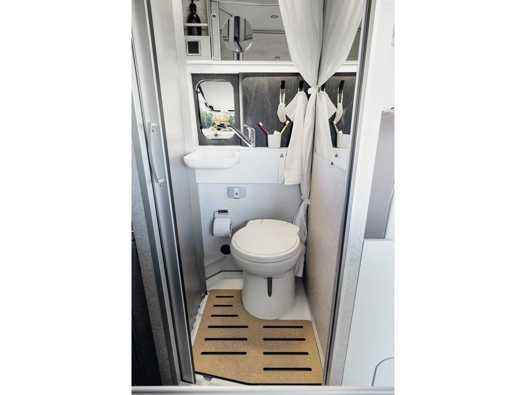 2025 Hymer Ayers Rock Motorhome for Sale