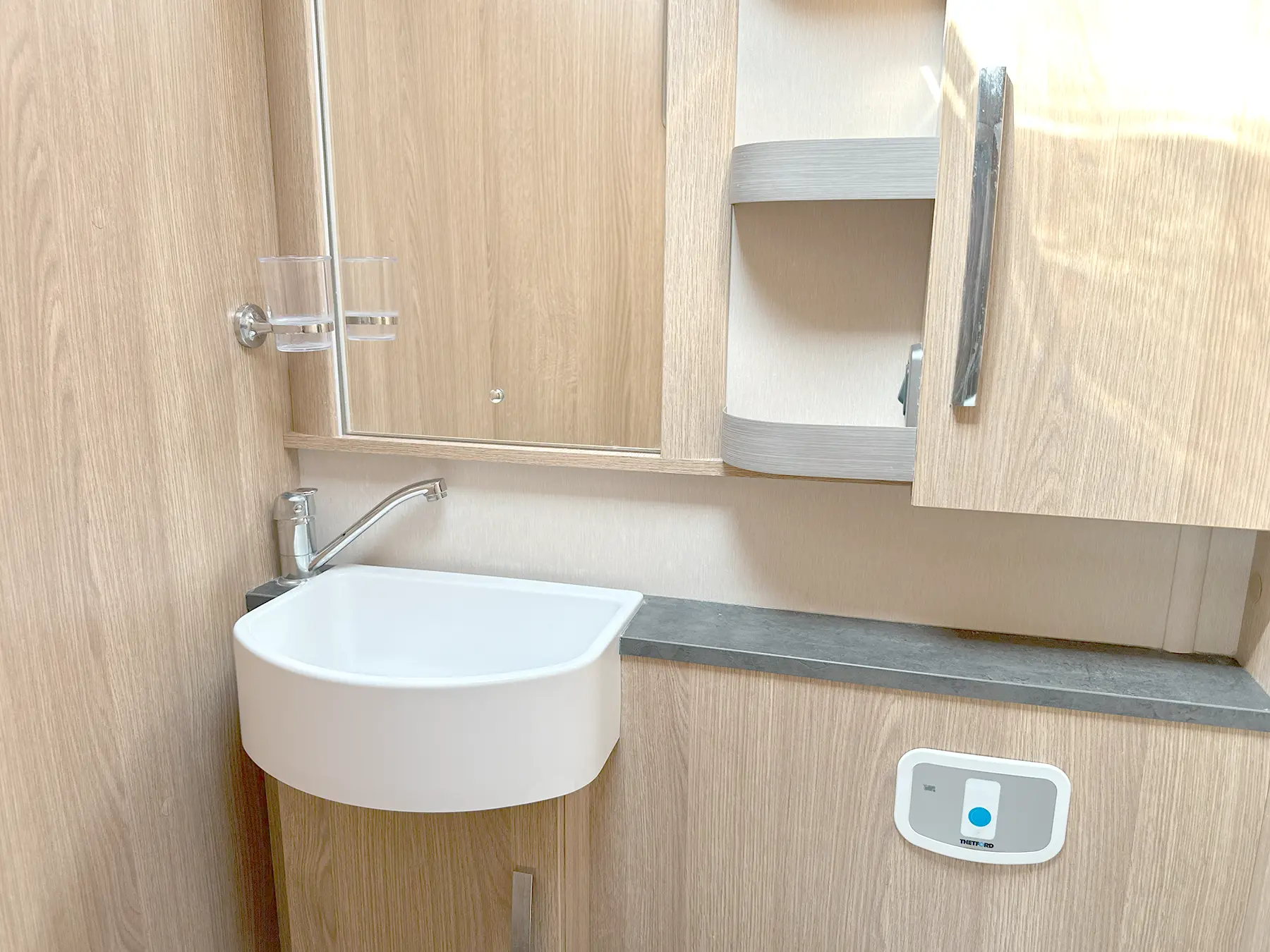 Auto-Trail Delaware Frontier | Southdowns Motorhome Centre