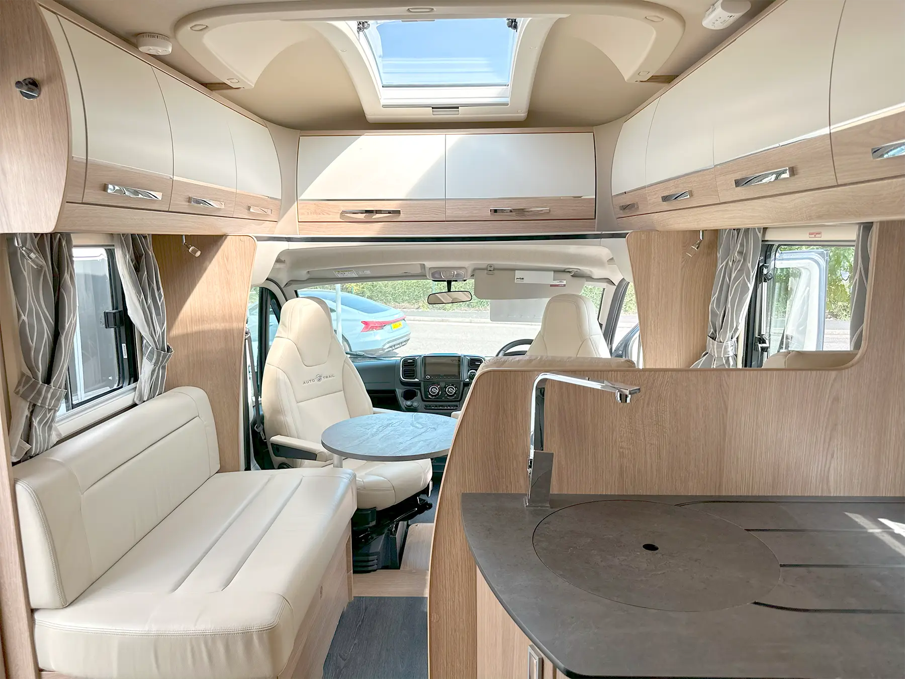 Auto-Trail Delaware Frontier | Southdowns Motorhome Centre