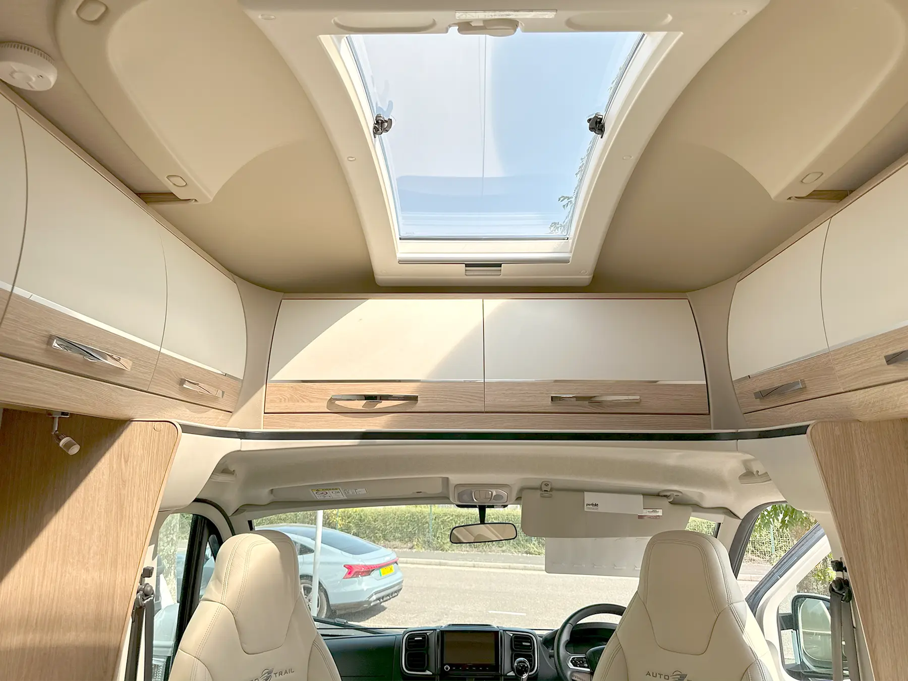 Auto-Trail Delaware Frontier | Southdowns Motorhome Centre